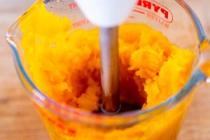 How To Make Pumpkin Puree - The Wholesome Recipe Box